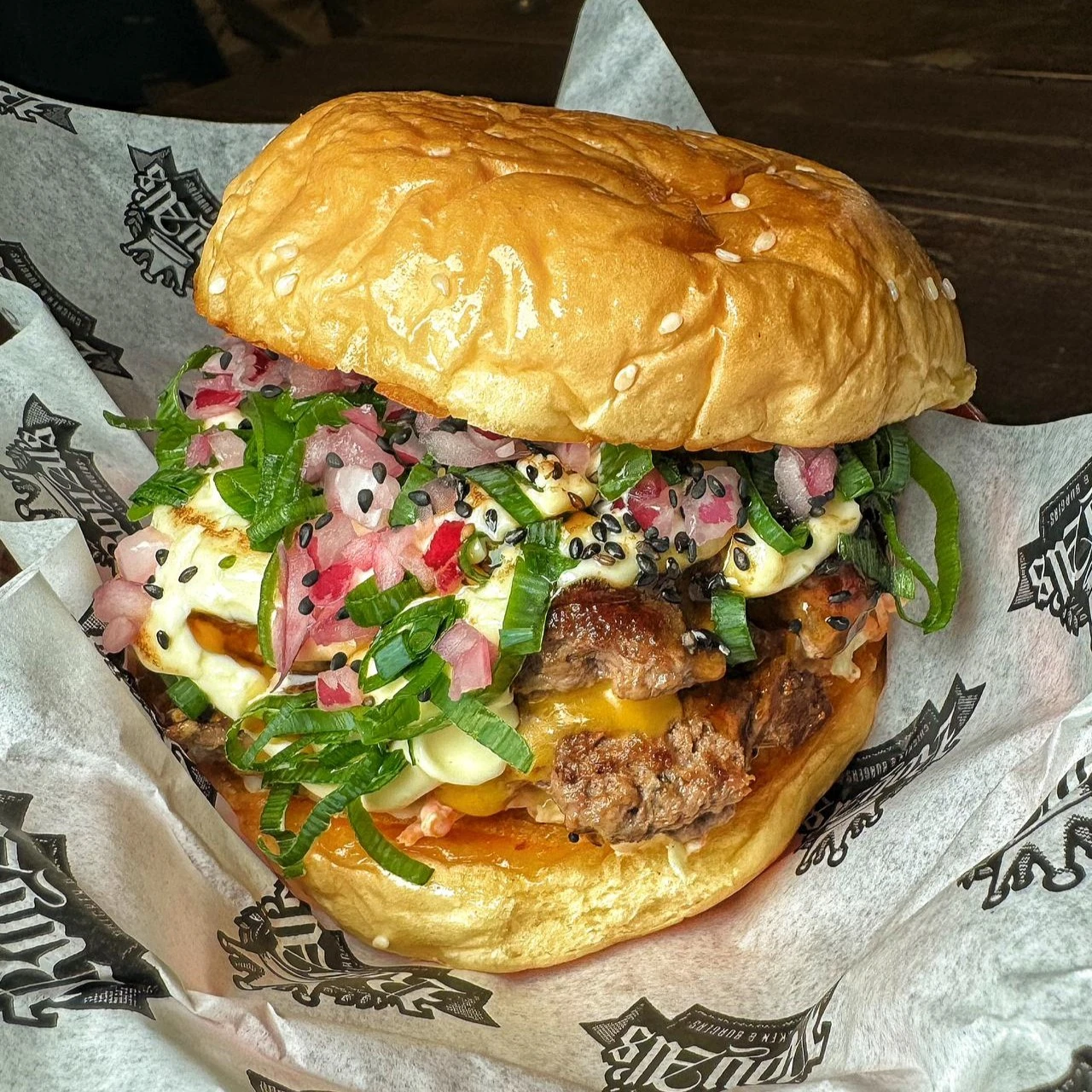 RoyAl's Chicken & Burgers - Bringing People Together